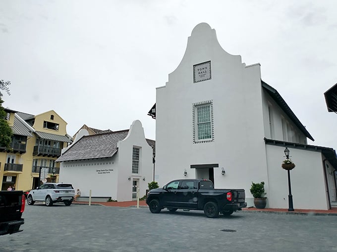 Another downtown view where even the cars look like they're on vacation. The buildings seem to be having a "who can be most charming" competition.