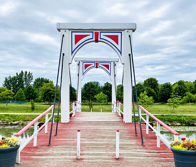 Amstel Drawbridge: Painted in traditional Dutch colors, this charming bridge invites visitors to cross into a world of Old World charm.