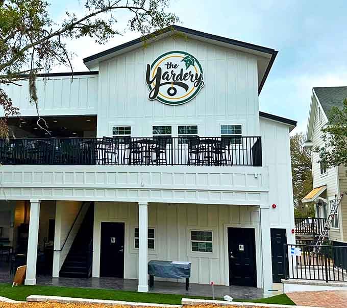 Craft beers and conversation flow freely at this modern hangout, where the second-floor deck offers prime people-watching with your pint.