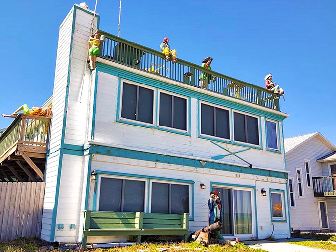 Morning light bathes the house in golden hues, as if illuminating a treasure more valuable than gold: unbridled creativity.