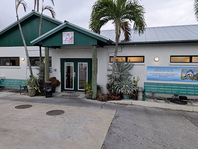 Riverside Cafe's waterfront location offers the quintessential Florida dining experience &ndash; fresh seafood with a side of spectacular Indian River views.