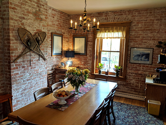 This dining room has witnessed more breakfast epiphanies than a philosopher's convention &ndash; pass the maple syrup and existential clarity.