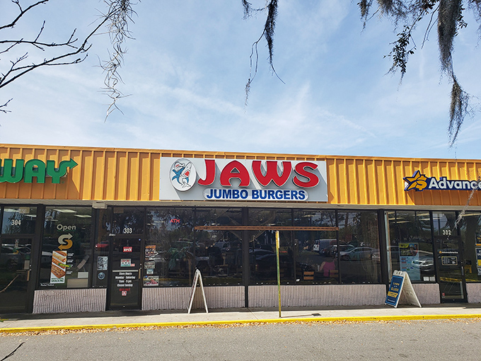 Jaws Jumbo Burgers serves up no-nonsense deliciousness that makes fancy restaurants seem unnecessarily complicated &ndash; just good food without pretension.
