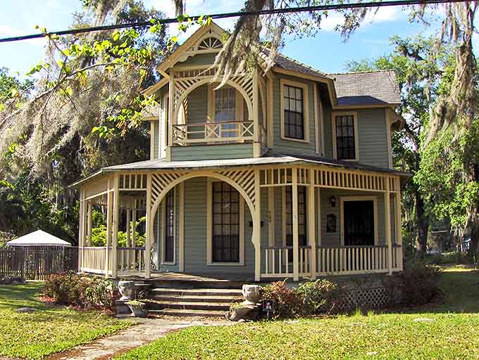 The Kirkpatrick Wilcox House showcases Victorian architecture that makes modern cookie-cutter subdivisions look even sadder than usual.