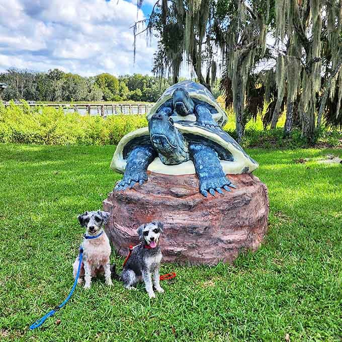 Even the statues here seem to be enjoying themselves, frozen in permanent appreciation of their surroundings.