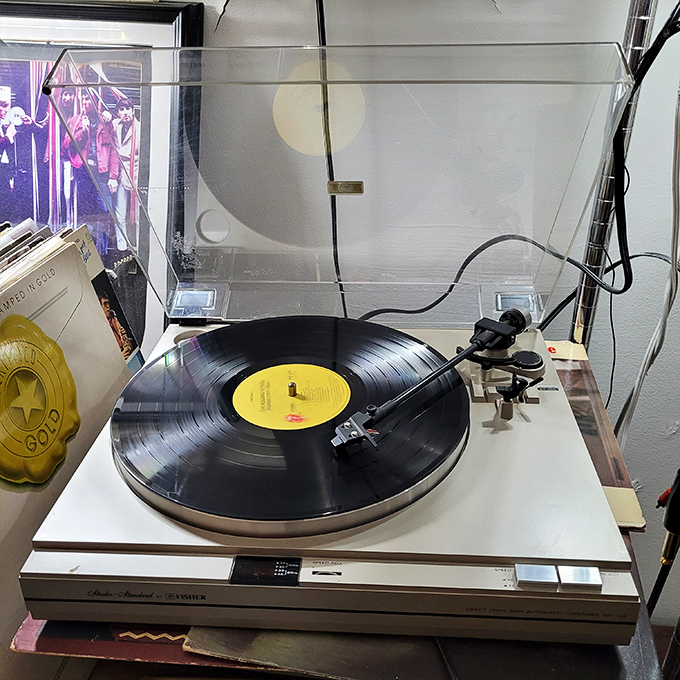 This turntable doesn't need Bluetooth to deliver soul – just vinyl, patience, and an appreciation for music that crackles with authentic character.