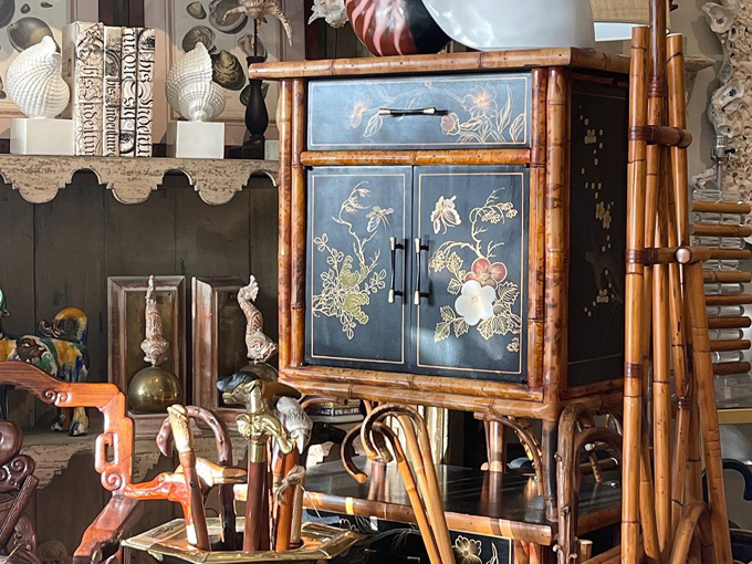 antique row art design district 7