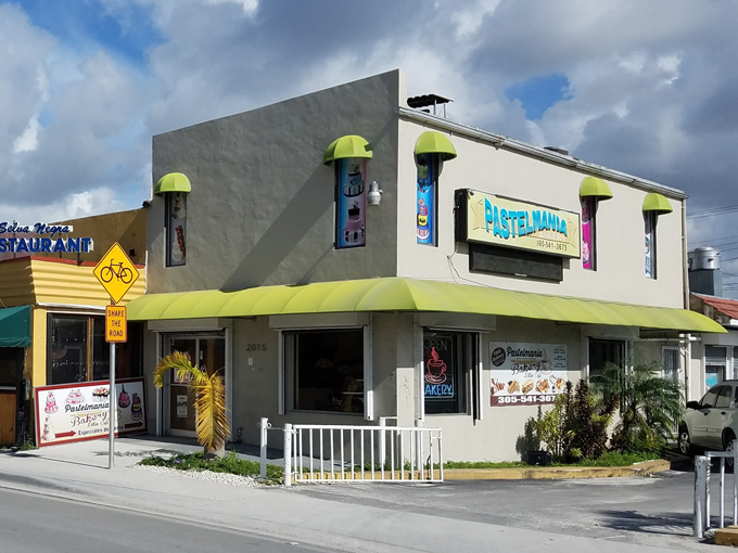Bakery Pastelmania (Miami)