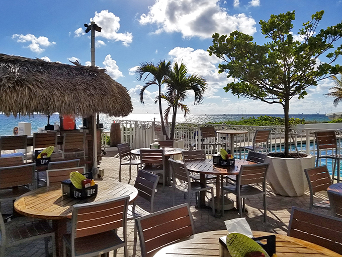 Bamboo Beach Tiki Bar & Cafe (Fort Lauderdale)