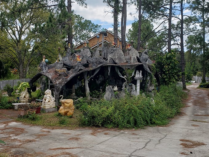 Bizarre Yard Sculpture in Kathleen 2
