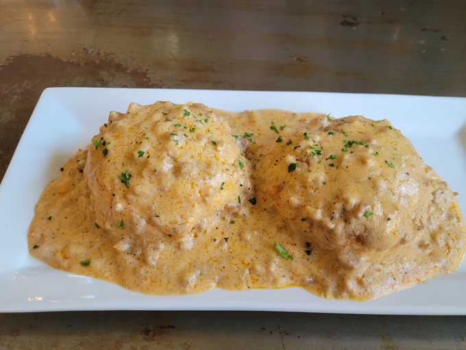 Ella&rsquo;s Americana Folk Art Cafe 5