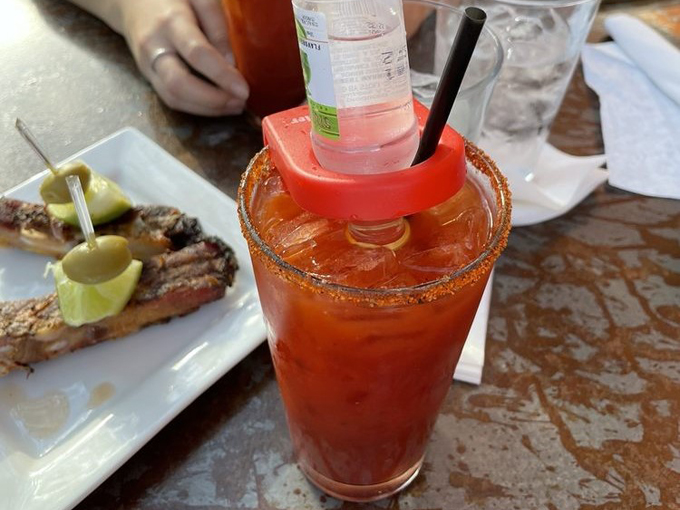 Ella&rsquo;s Americana Folk Art Cafe 6