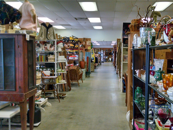 Harvest Antiques & Collectibles 5