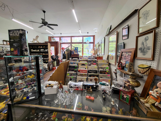 Kalamazoo Antiques Market 6