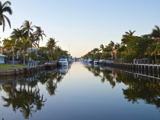Las Olas Isles Canals (Fort Lauderdale)