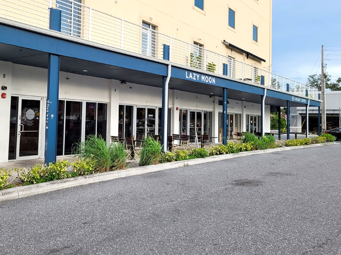 lazy moon pizza orlando