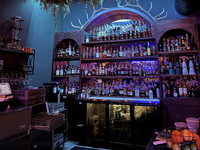 mama hanks speakeasy kitchen 8