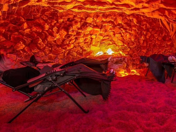 oceanair himalayan salt cave 8