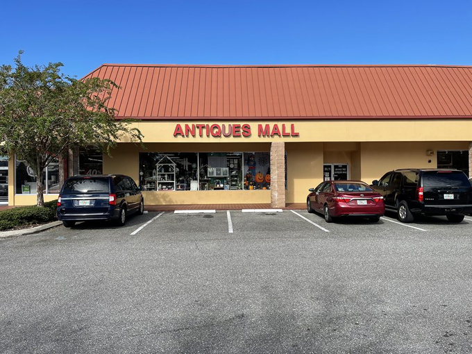 Orange Tree Antiques Mall (Winter Park)