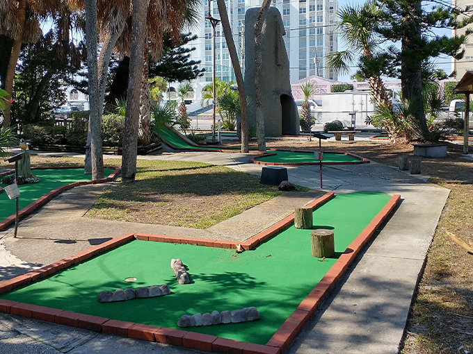 polynesian putter mini golf 7