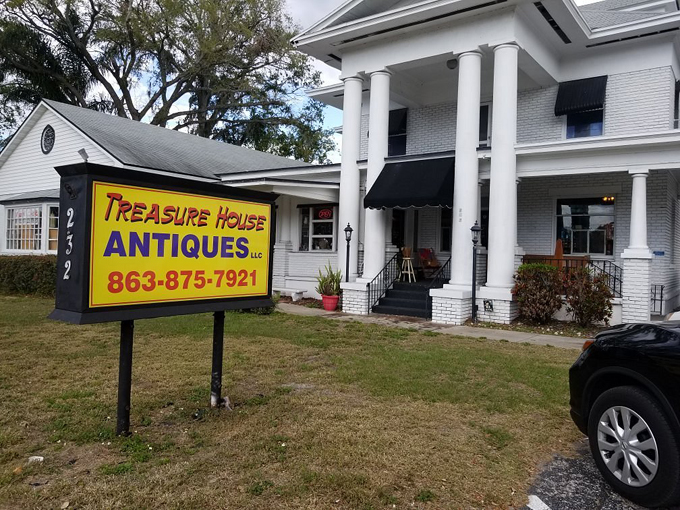 Treasure House Antiques & Collectibles LLC (Winter Haven)