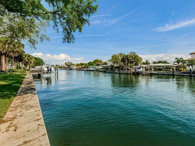 Venetian Isles Canal (St. Petersburg)