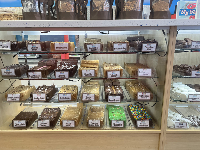 zenos boardwalk sweet shop 8