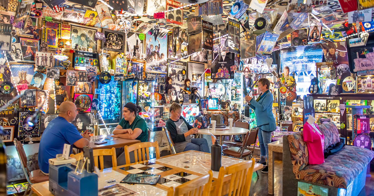 beatles themed cafe michigan ftr
