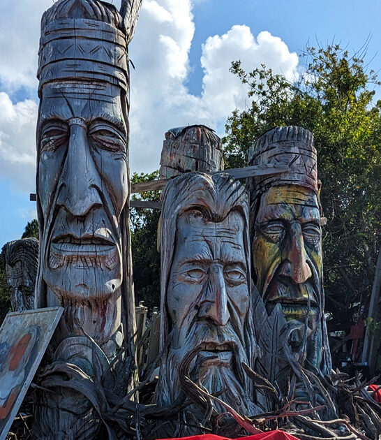 peculiar outdoor art florida ftr