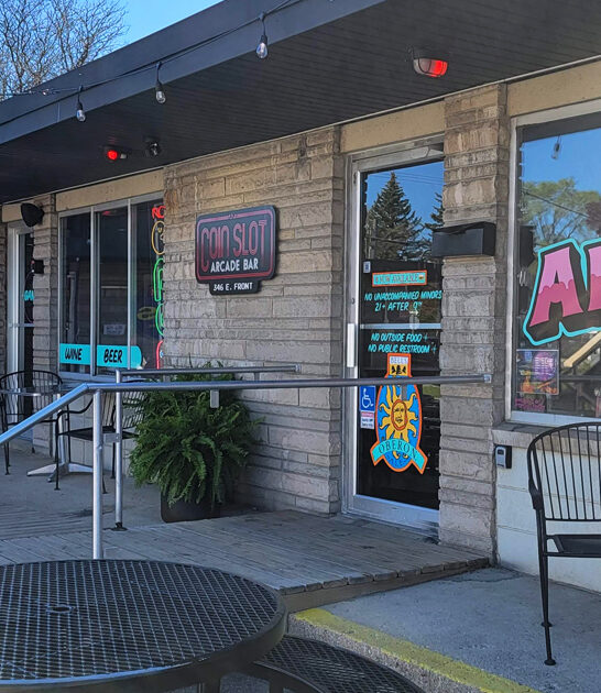 retro arcade bar michigan ftr