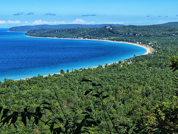 A sweeping panorama of Lake Michigan's turquoise waters hugging the shoreline &ndash; Mother Nature showing off her curves like it's nobody's business.