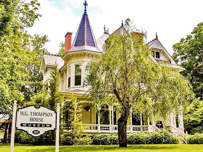 A Victorian masterpiece standing proud since the 19th century, the Thompson House's white facade and distinctive turret beckon visitors into another era.