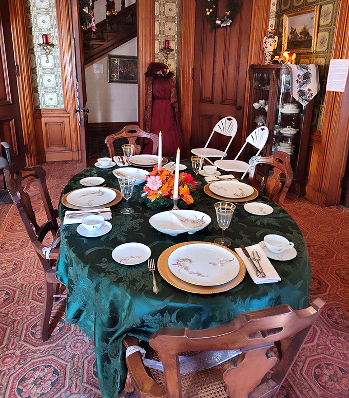 Dinner is served! Just 17 pieces of silverware to navigate before dessert – etiquette was not for the faint of heart.