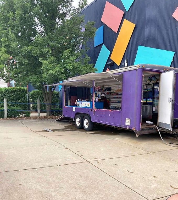 The food truck serves up poolside snacks and treats, because nothing tastes better than eating while you're still dripping wet from the slides.