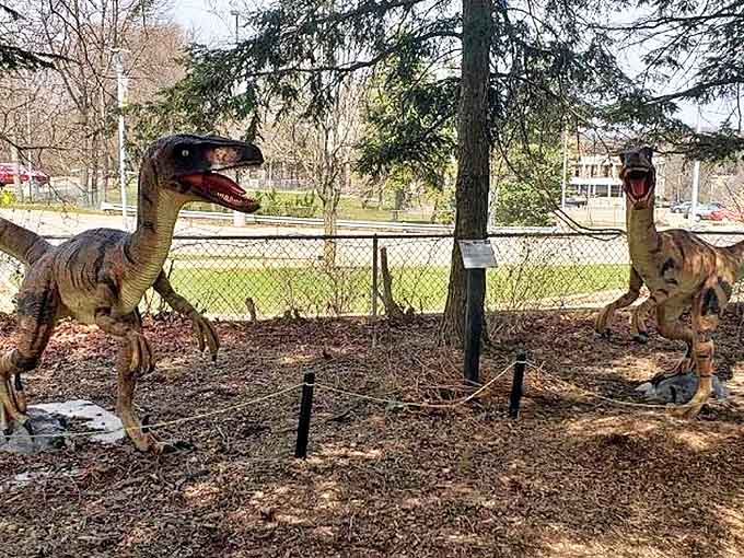 These scientifically accurate Velociraptors demonstrate hunting formation, looking considerably more intelligent than your average campus squirrel.