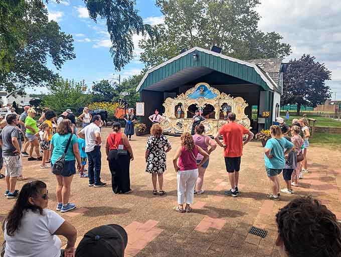 The crowd gathers for traditional Dutch entertainment, proving that wooden shoes and accordion music never go out of style.