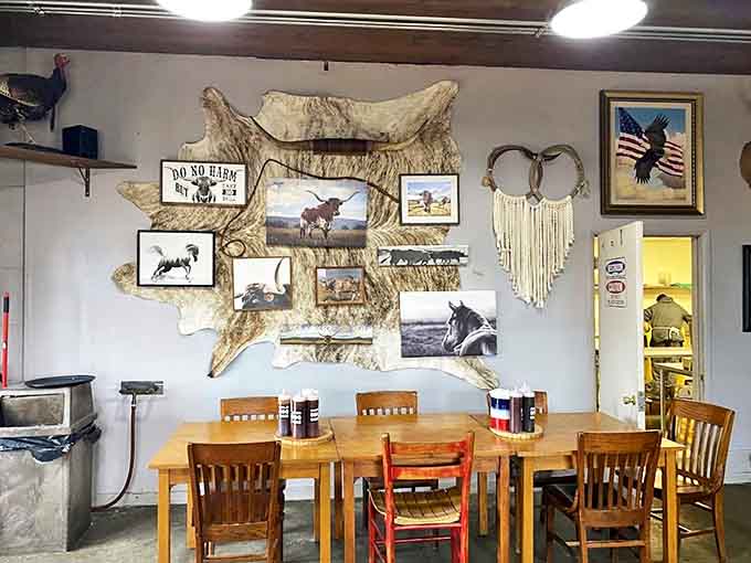 Western-themed d&eacute;cor featuring longhorn imagery creates an authentic Texas atmosphere that transports diners straight to the Lone Star State.