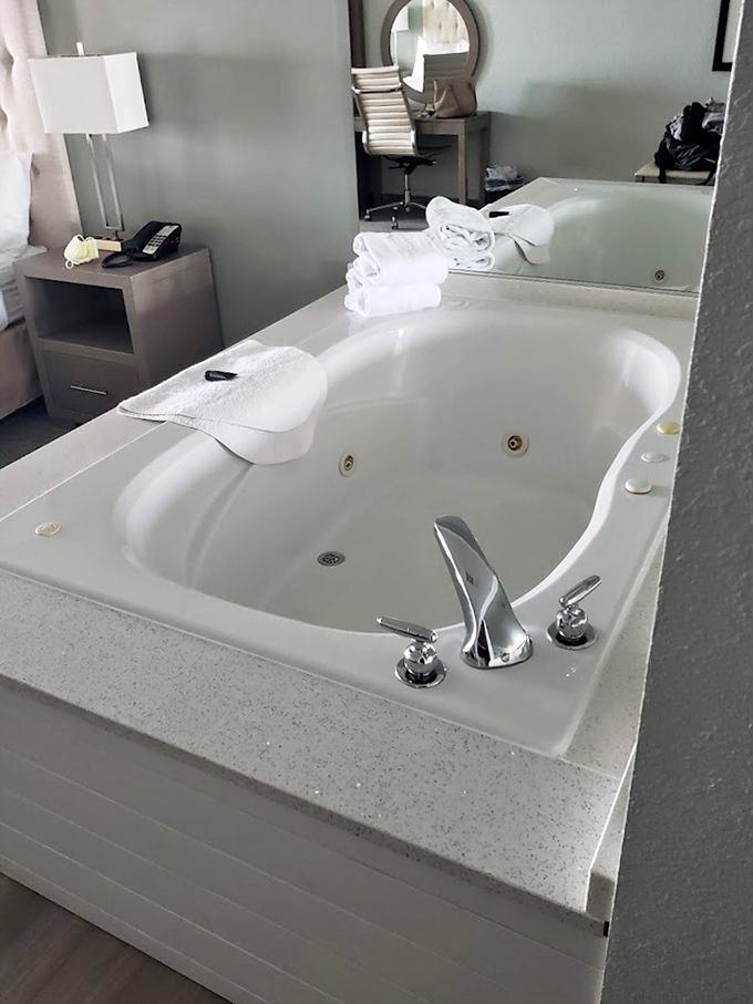 Bubbling relaxation awaits in this in-room spa tub &ndash; because vacation muscles deserve special treatment after beach volleyball.