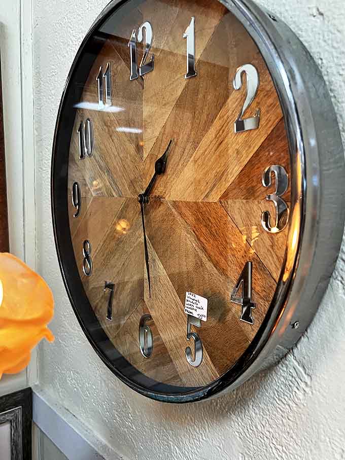 Time literally stands still in this wooden wall clock &ndash; until some lucky shopper takes it home and winds it back to life.