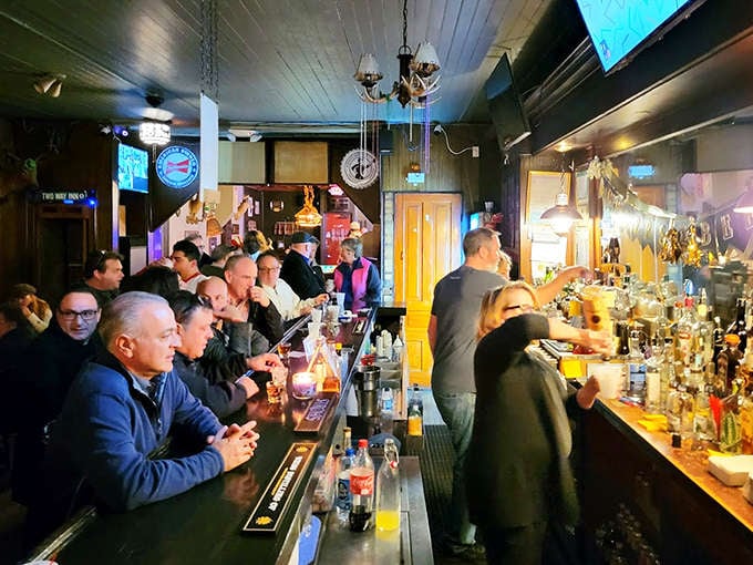 Customers: On busy nights, the bar fills with a cross-section of Detroit &ndash; all ages, backgrounds, and walks of life united by good drinks.