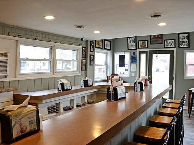 Counter seating puts you front-row for the burger-making action – the best seats in the house for true food enthusiasts.