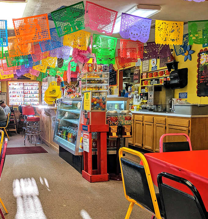 At the counter, efficiency meets warmth as orders are taken with the kind of genuine smile that makes you feel like a regular, even on your first visit.