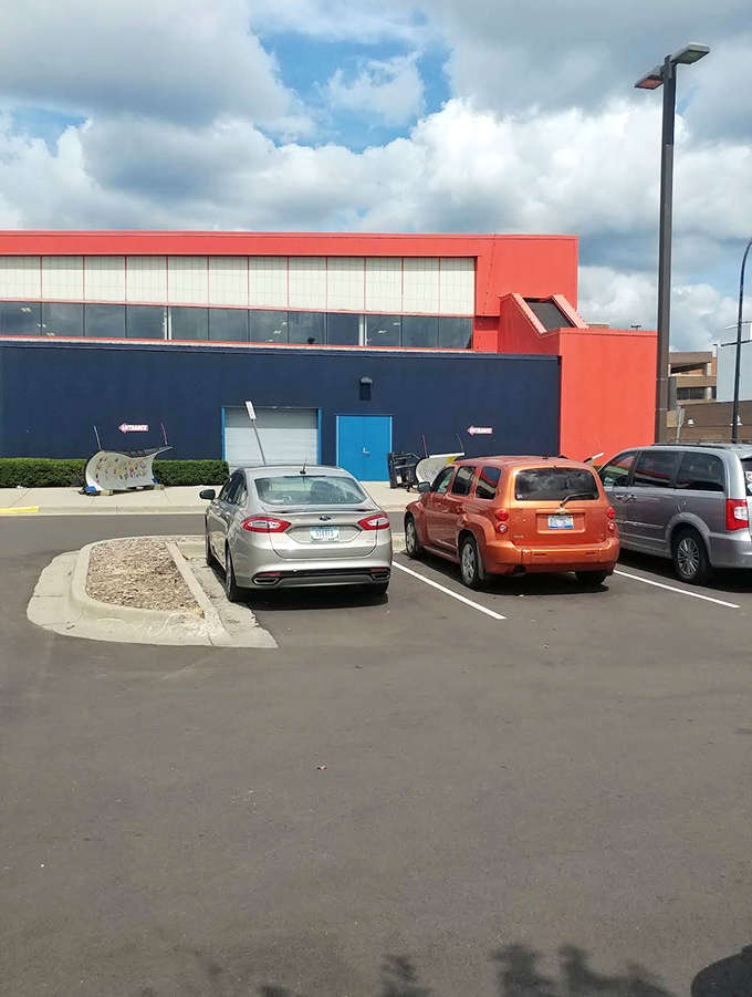 Ample parking means you can skip the frustrating lot-circling ritual and get straight to the important business of having fun in the water.