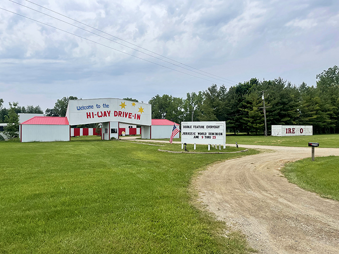 Approaching the Hi-Way's entrance feels like crossing a threshold in time, where the red and white color scheme announces you've found a genuine piece of Americana.