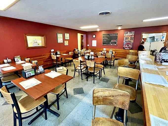 Simple wooden tables and chairs create an atmosphere of unpretentious comfort, where the food&mdash;not the decor&mdash;rightfully takes center stage.