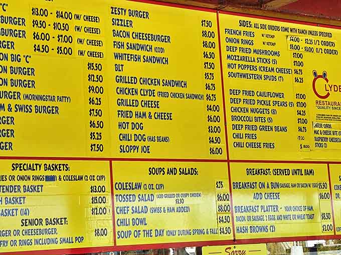 Menu: The yellow menu board reads like a love letter to American classics &ndash; no fancy descriptions needed when the food speaks for itself.