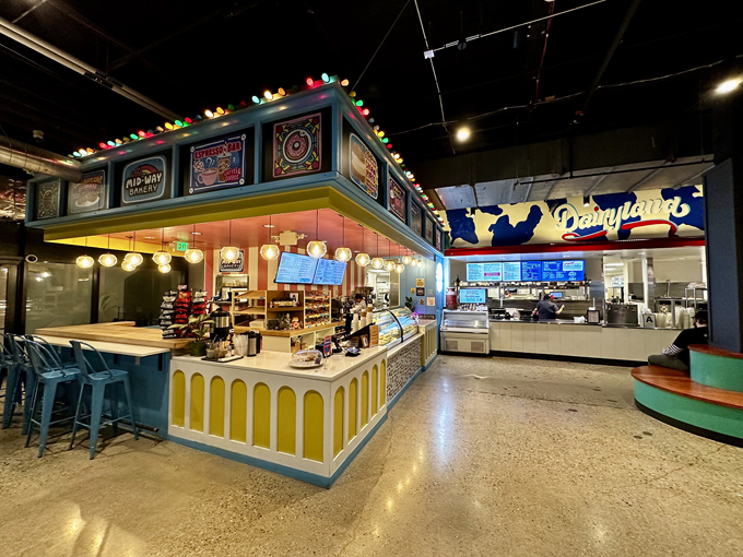 3rd St. Market Hall 3