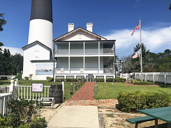 The meticulously preserved Keeper's Quarters houses fascinating maritime exhibits, though some say not all former residents have checked out.