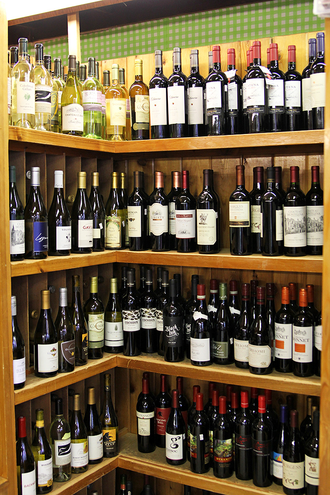 Wine lovers, prepare to swoon! Fortino's curated collection features everything from Michigan-made varieties to international stars, all waiting for their dinner table debut.