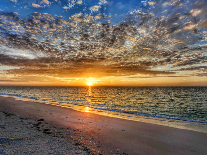 The sky putting on its evening show &ndash; a spectacular performance that never requires tickets or reservations.